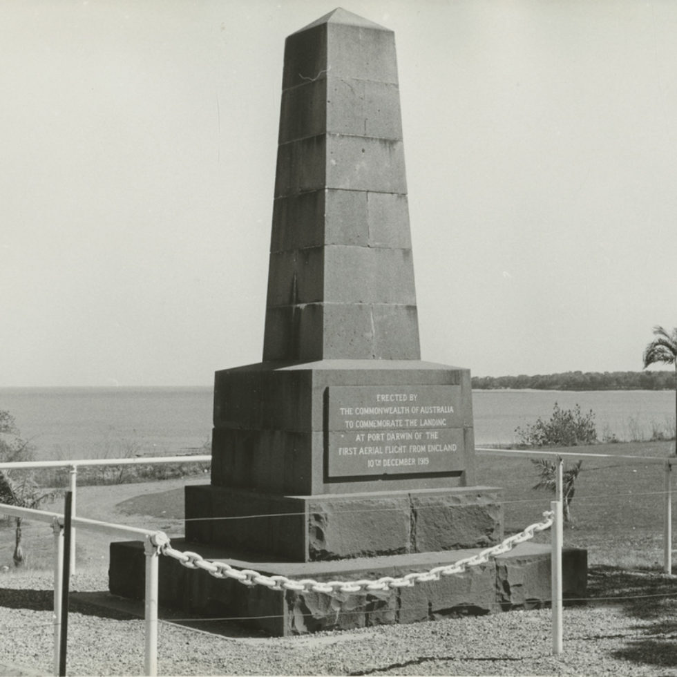 Darwin – First Flight Memorial – Vickers Vimy